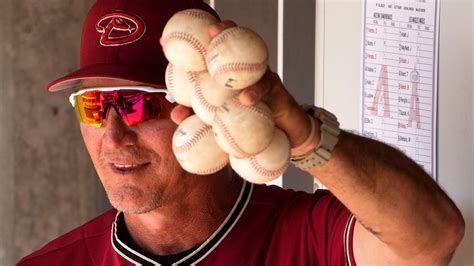Diamondbacks Bench Coach Jeff Banister Overcame Cancer And Paralysis