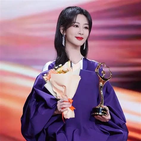 تصاویر بیوگرافی، عکس ها و زندگی خصوصی یانگ زی Yang Zi و همسرش