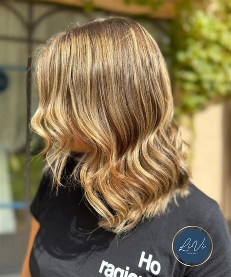 21 Honey Brown Hair Ideas For A Natural Radiant Glow