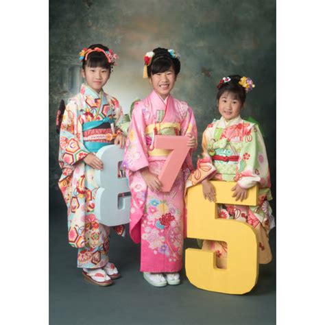 七五三兄弟姉妹 福岡の有川写真館 岡田神社 スタジオのギャラリーをぜひご覧ください