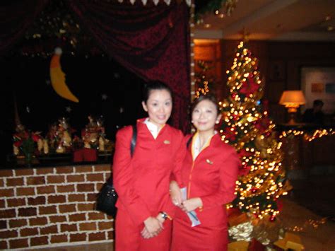 Cathay Pacific Flight Attendant Eden Lo Photos Husband Want Ceo To