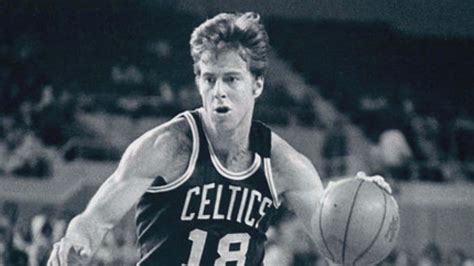 Download Dave Cowens In Black And White Wallpaper