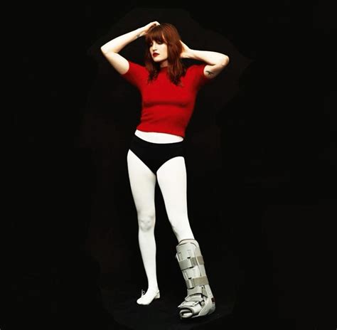 Katie Gavin Stuns In New Boot Muna Stunning Icon