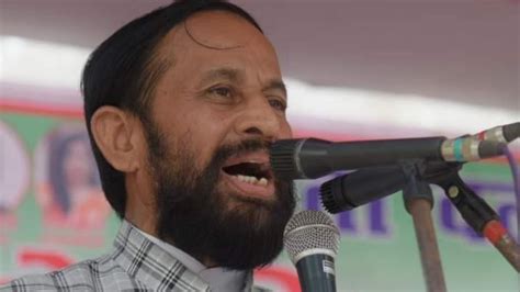 Bihar News Devendra Prasad Yadav Resigned From Lalus Party Made Serious Allegations Against