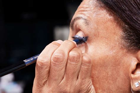 The Best Eyeliners For Older Women Tested By Real Women And Editors