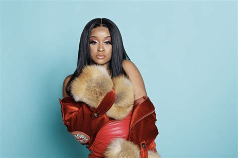 Stunna Girl Shares Runway Official Music Video
