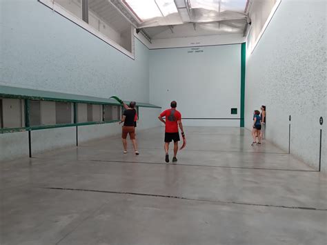 Basque Pelota A Traditional Basque Sport Esprit Basque