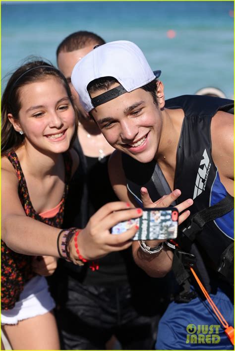 Austin Mahone Continues Birthday Weekend With Shirtless Beach Day