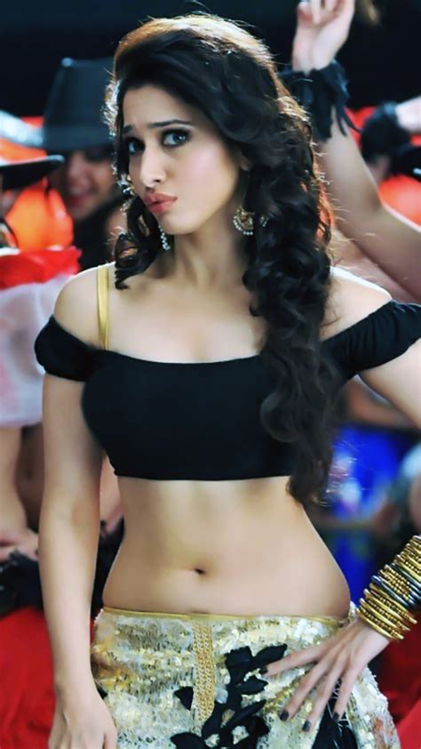 Sexy Indian Actress In Saree Tamanna Bhatia