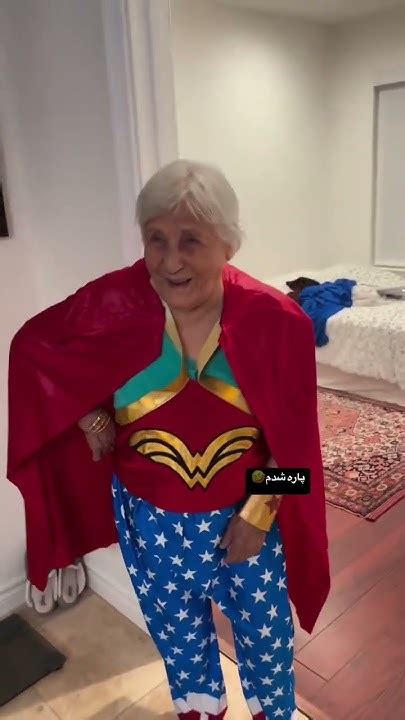 ورود سوپر وومن در شب هالوین 🎃🎃🤣🤣 Youtube