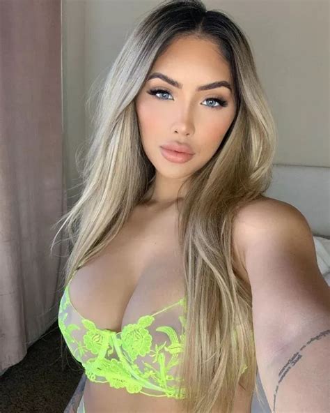 Onlyfans Model Exposes Fans Kinky Requests After Man Begged For Her