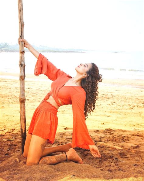 Eshanya Maheshwaris Feet