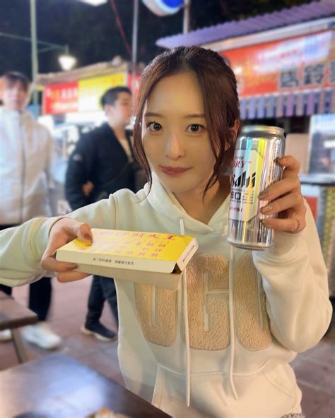 神谷 明采 年末年始 台湾食い倒れの旅🇹🇼 夜市は牡蠣オムレツと胡椒餅がお気に入り！ タピオカはお茶のクオリティが非常に高いのに価格は日本の半分で天国すぎた🍵 台北101のカウントダウン