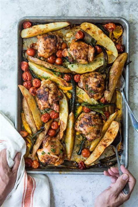 Pollo A La Paprika En Charola Loma Culinaria