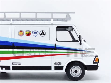 Ixo 118 Fiat 242 Abarth Technic Assistance 1980 Five Diecast