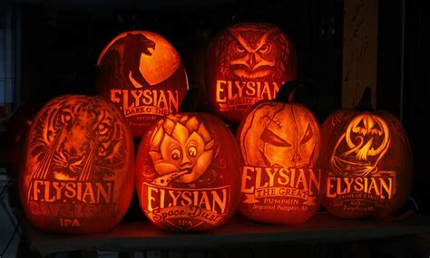 Maniac Pumpkin Carvers