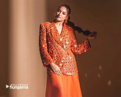 Sonakshi Sinha Wallpapers Sonakshi Sinha 3 169 Bollywood Hungama