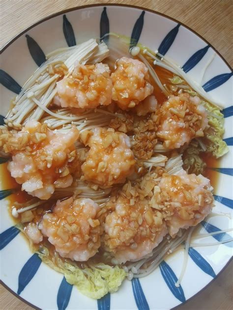 【十分钟速成减脂餐 蒜蓉蒸虾滑 的做法步骤图】莹莹豆子下厨房