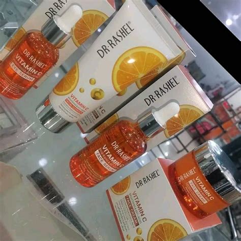 أم رزان البلاكيور و مواد التجميل