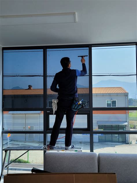 대구 달성군 현풍 사무실 건물유리창썬팅 열차단 자외선차단 햇빛차단 시선차단 눈부심감소 단열 결로감소 반사필름 아파트썬팅 주택썬팅 거실베란다 암막필름 대구 경북전지역