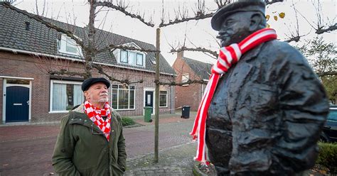Standbeelden Staan Er Nooit Zomaar ‘ze Zeggen Alles Over Ons