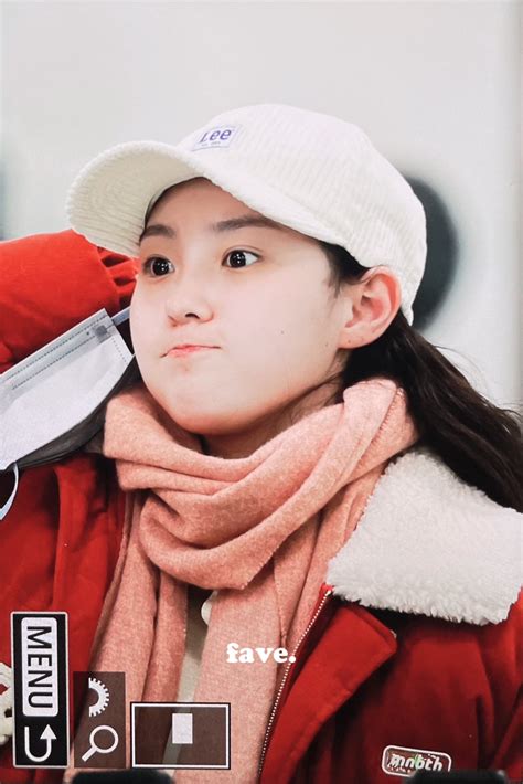 이적시장이랑 싱가폴 노친네 하는짓 꼬라지에 뺨맞고 연예인잡담 에펨코리아