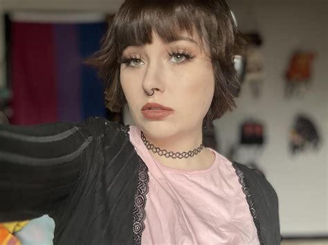 Do You Think My Eyes Are Hard To Look Away From R Girlswithbangs