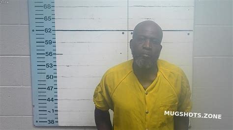 Davis Kelvin Deandre 06 29 2025 Desoto County Mugshots Zone
