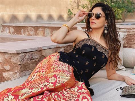 Simran Kaur Mundis Saree Magic An Unforgettable Moment From Her Pageant Journey