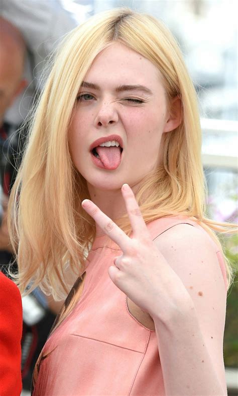 Pin By Pepecko Navarro On Elle Fanning In 2025 Elle Fanning Poses Fanning Sisters