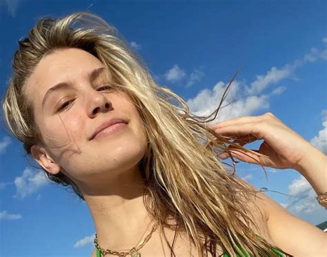 Eugenie Bouchard Wallpaper Eugenie Bouchard Set To Retire After