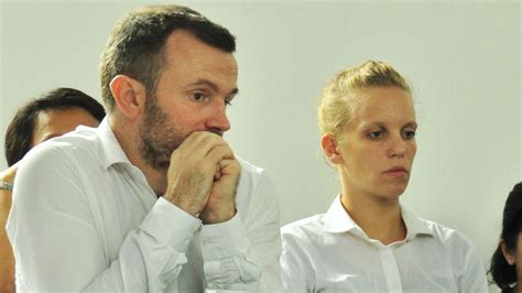 Papouasie Quatre Mois De Prison Requis Contre Les Journalistes Français