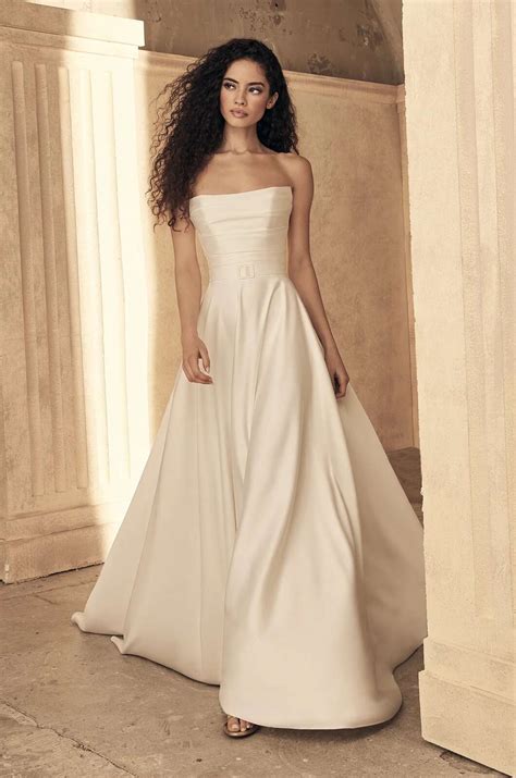 Paloma Blanca P5061 Lace Ball Gown Wedding Dress