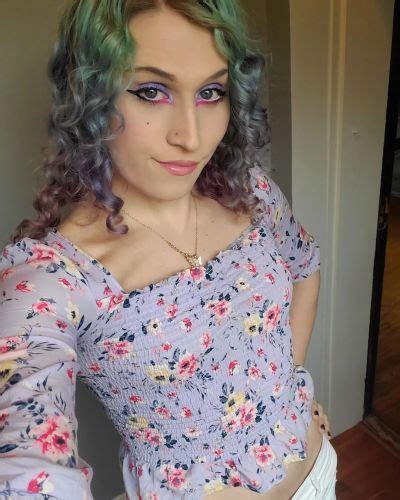 Lucy Rainbow Tumbex