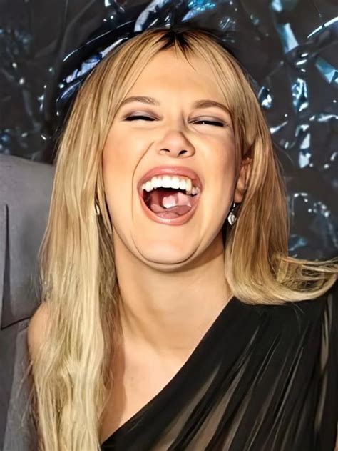 Some Of My Fav Pics Of Her Open Mouth R Milliebobbybrownhq