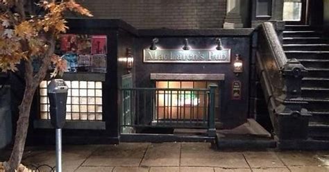 Explore The Set Of Maclarens Pub From Himym Sultan Duvar Ashley Benson