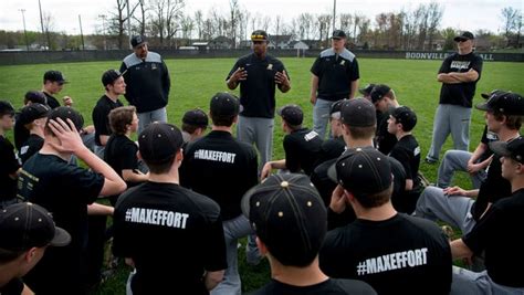 Memorials Caleb Meeks Throws No Hitter In Sectional Victory