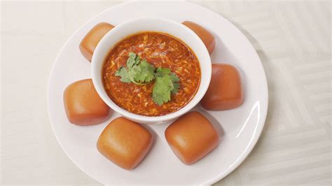 Chili Crab Sauce With Fried Buns 辣椒蟹汁配六粒曼头 Roland Restaurant Singapore