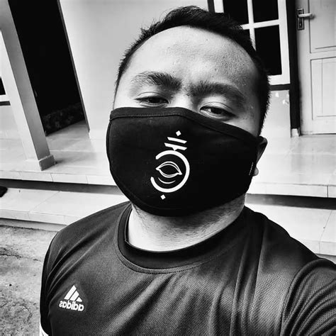 D E O Deonvm • Threads Say More