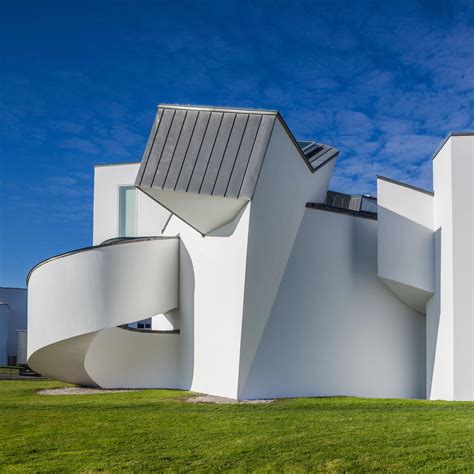 Deconstruction Art Movement