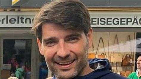 Vedran Ćorluka Oduševio Fotografijom Sinčića Viktora Pogledajte U čijem Je Dresu Pozirao