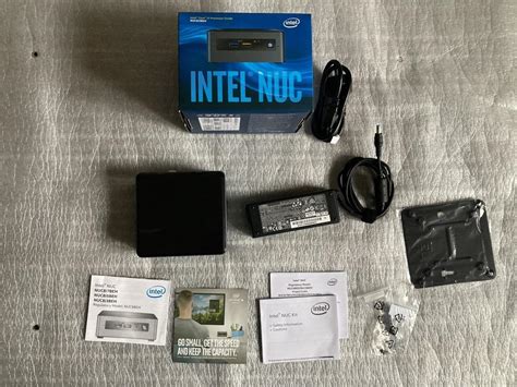 Intel Nuc Kit 8i3beh Intel Core I3 8109u 16gb 512gb Ssd W11 Jako Nový