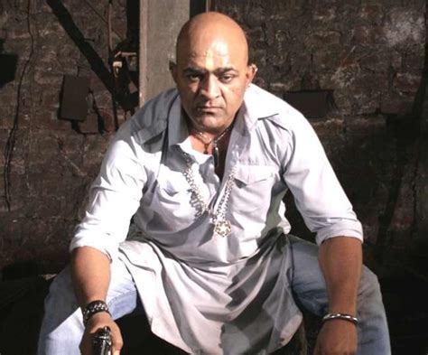 फिल्मी कहानी जैसा इस विलेन का सफर रंगमंच का शौक परवान चढ़ा तो मायानगरी