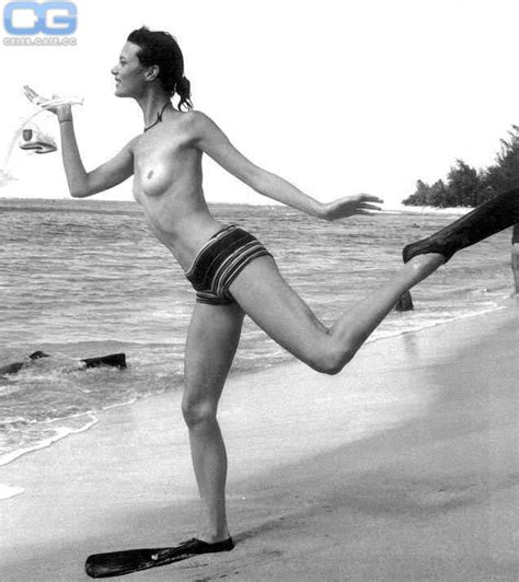 Shalom Harlow Nude Pictures Onlyfans Leaks Playboy Photos Sex Scene