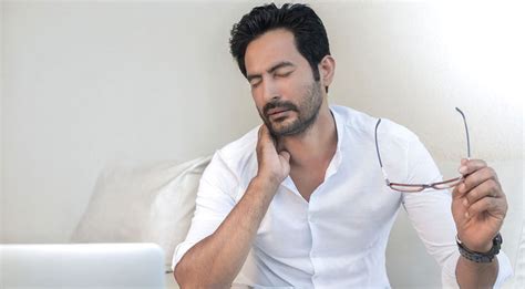 Esercizi Stretching Dolore Collo Dr Emanuele Sbacchi Terapia Del