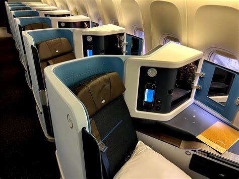 Boeing 777 Seating Inside The Emirates New Business Class A Luxurious