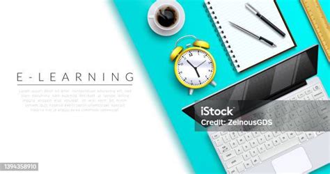 온라인 교육 벡터 디자인 Elearning 원격 교육 학습을위한 노트북 알람 시계 및 노트북의 온라인 학교 요소가있는 전자 학습 텍스트 노트북에 대한 스톡 벡터 아트 및