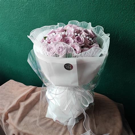 Shop Lilac Roses Bouquet Floral Designer Delivery Kl Pj