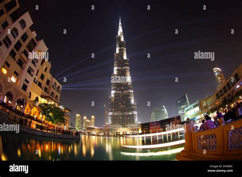 Burj Khalifa Burj Park Nacht Lightshow Brunnen Dubai Stockfotografie
