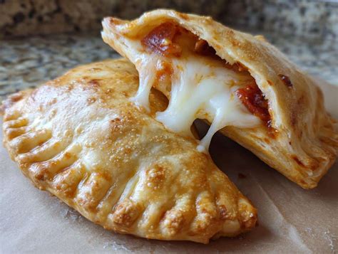35 Minute Homemade Easy Cheesy Pizza Pockets Irresistible